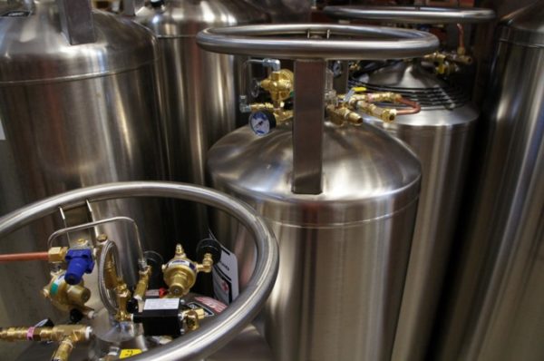 Beverage Nitrogen Generators + Bulk CO2 Systems | Central McGowan