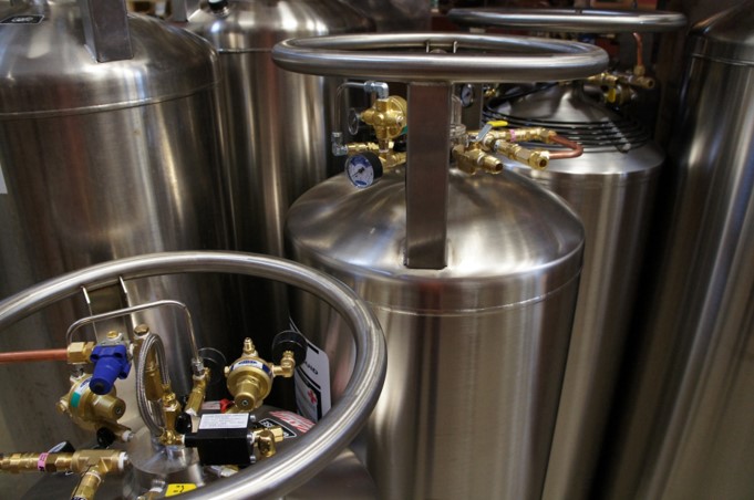 Beverage Nitrogen Generators + Bulk CO2 Systems | Central McGowan